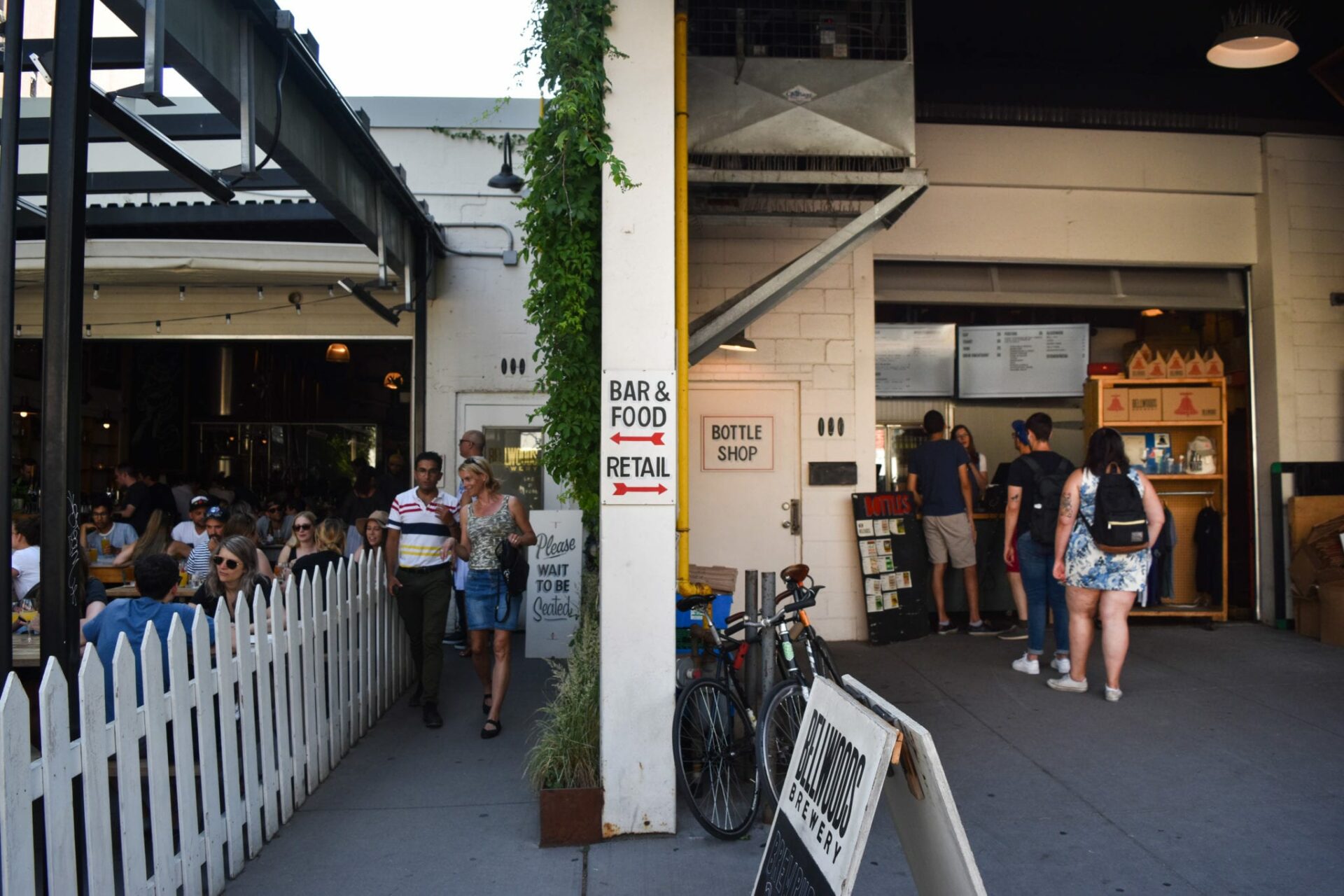 Benefits of Digital Signage for Restaurants | Screenfluence